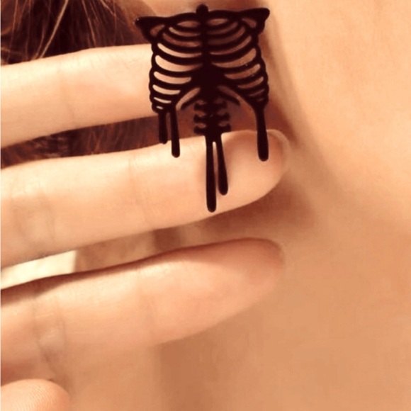 Jewelry | Dripping Ribs Ribcage Spinal Cord Skeleton Gothic Creepy ...